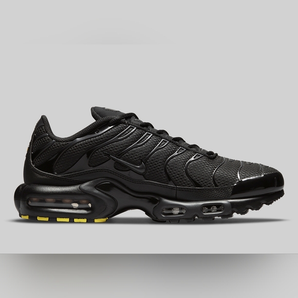 Nike | Shoes | Nike Air Max Plus Cd60900 Black Laceup Sneaker Shoes Men ...